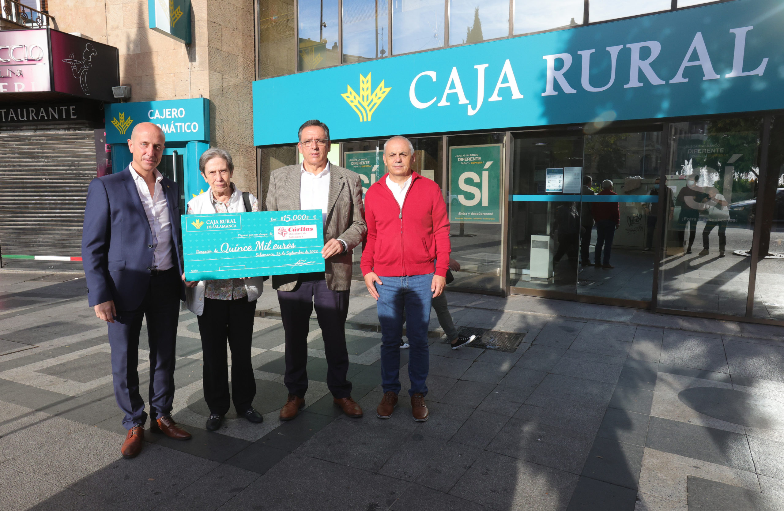 Caja Rural colabora un año más con Cáritas Salamanca para ayudar a los ...